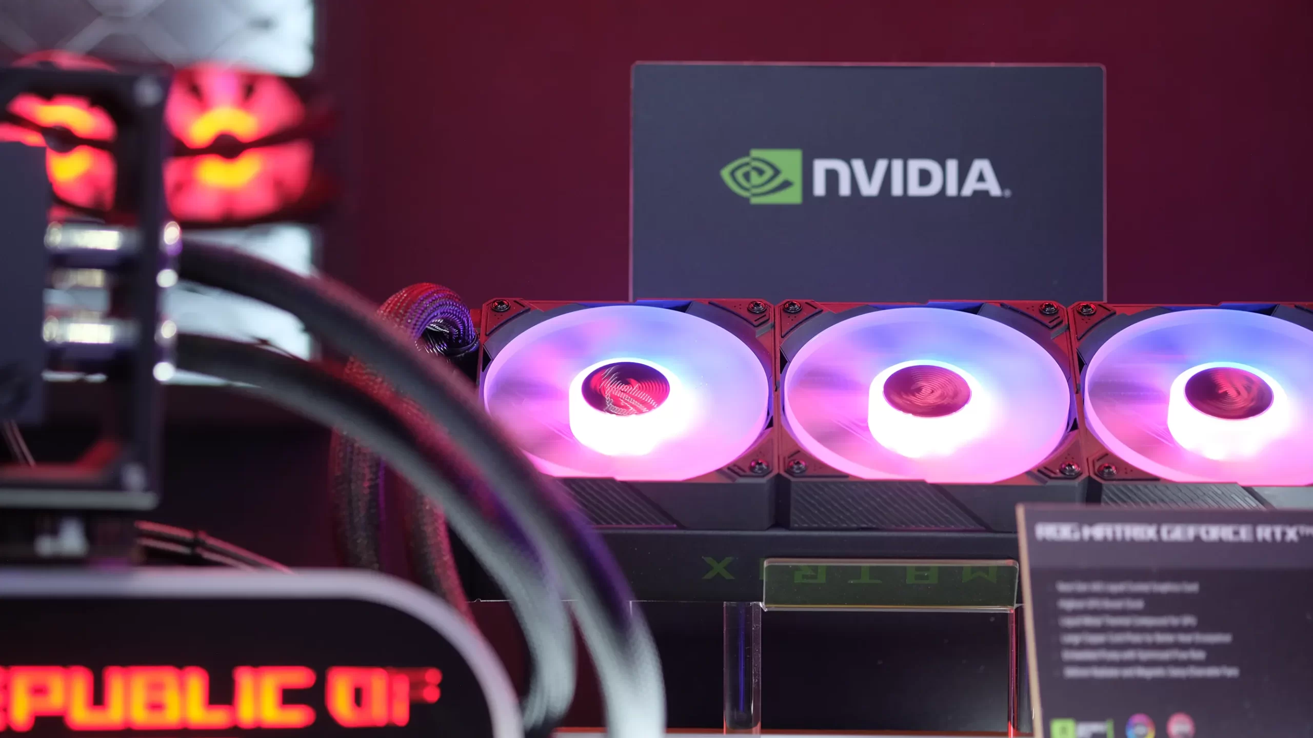 ASUS ROG Matrix GeForce RTX 4090 Liquid Metal Cooler, Lebih Dari ...